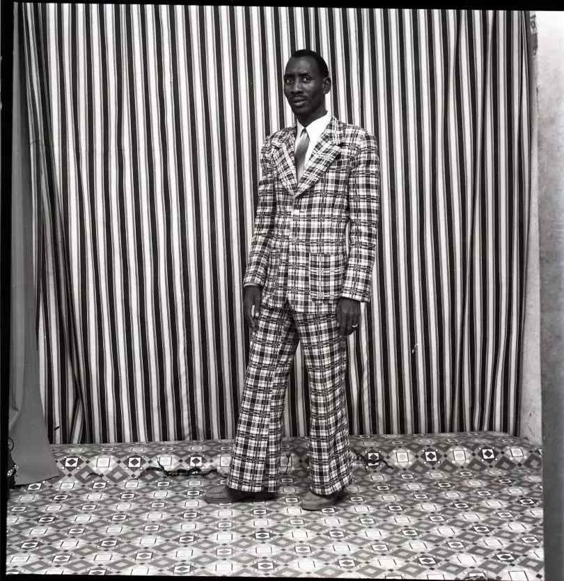 A moi seul, 1978 - © Malick Sidibé | د ګالري میګنین-A، پاریس څخه مننه