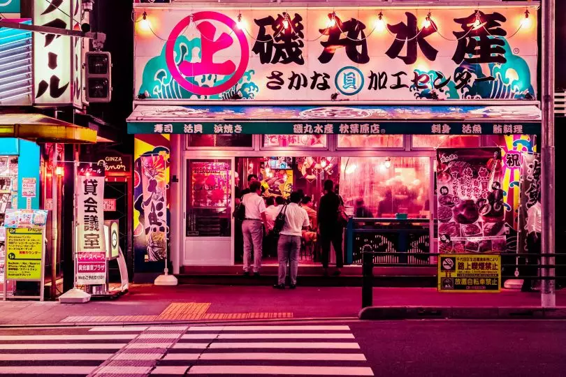 Tokyo's Glow: фотограф Ксав'є Портела насичує найбільше місто світу рожевим кольором 3222_8