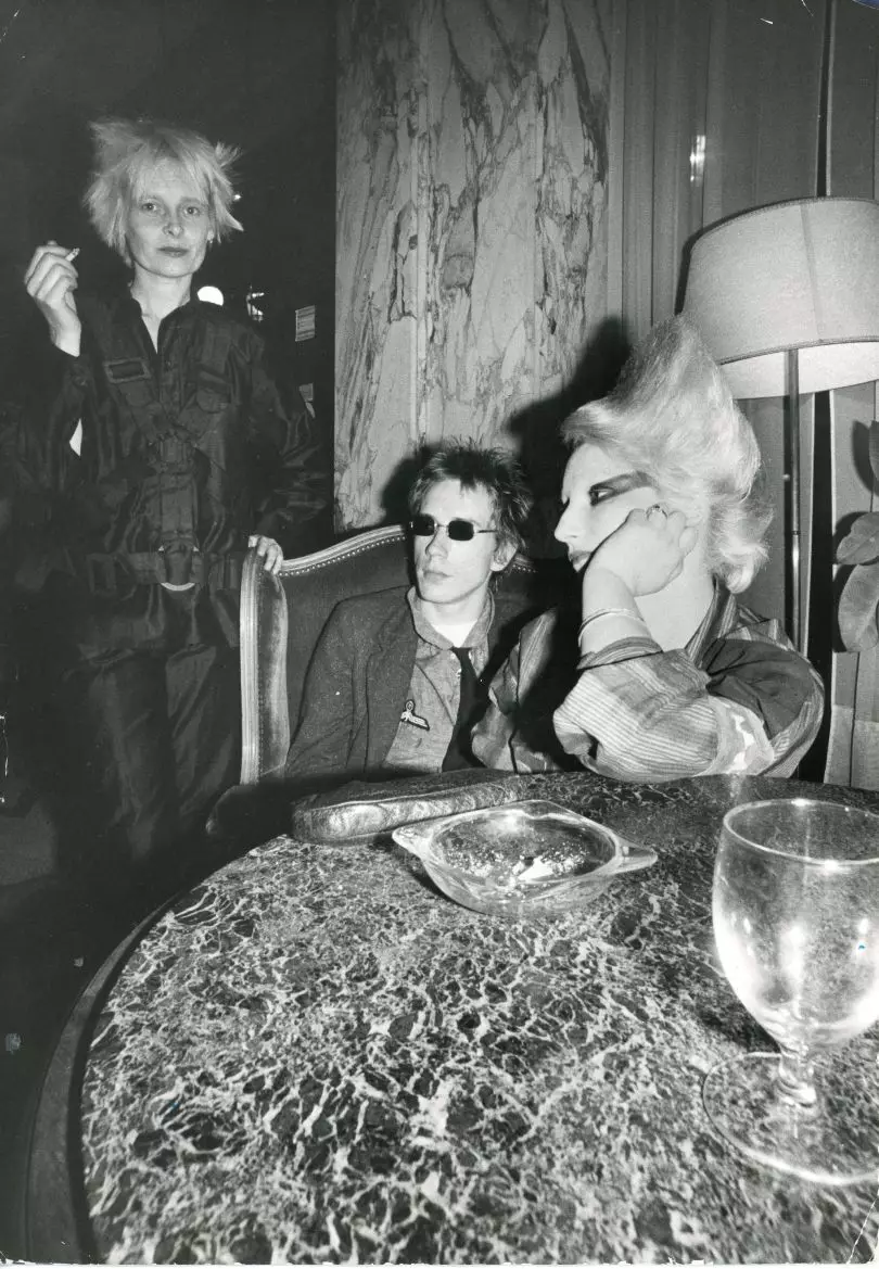 Jonni Rotten, Iordaniýa we Wiwienne Westwood, 1970-nji ýyllar © Reý Stiwenson. Rex Shutterstock tarapyndan berlen.