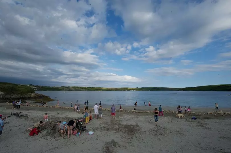 Projekti i Qenit: 120 qese lozonjare papier-maché të lëshuara në County Cork 3278_9