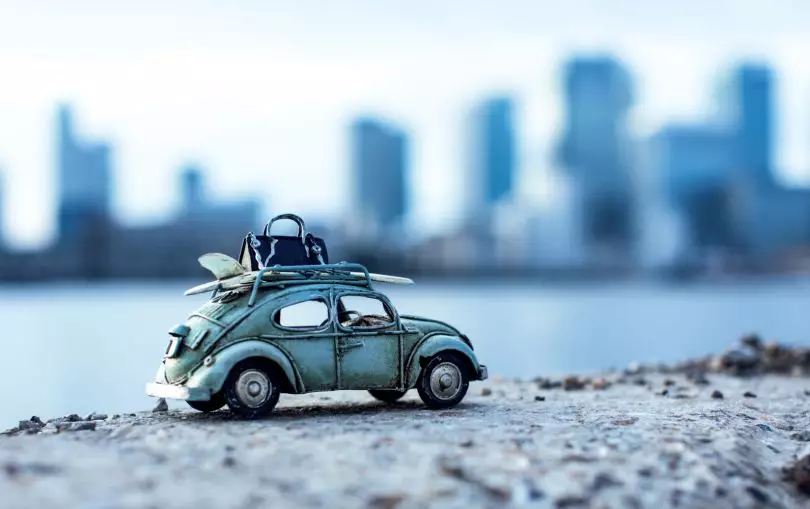 Reisende motors: Fotograaf gaan op opwindende mini-avonture met klein speelgoedkarretjies 3304_10