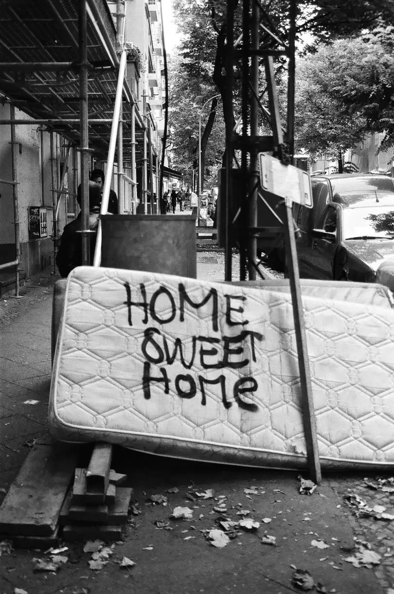 Home Sweet Home: תיעוד השינויים ברובע התוסס ביותר של ברלין 3308_2