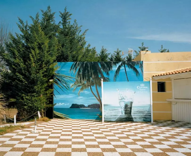 Paradise Inn : Un photographe met en lumière les conséquences du tourisme de masse en Grèce 3381_10