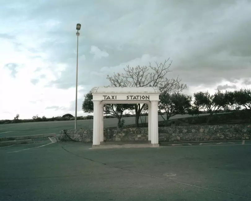 Paradise Inn : Un photographe met en lumière les conséquences du tourisme de masse en Grèce 3381_13