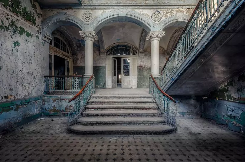 Edificios abandonados: el fotógrafo nos muestra un vistazo del fin del mundo 3384_30