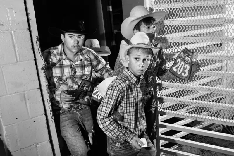 De rit van hun leven: het fotograferen van Amerika's beste jonge cowboys en cowgirls
