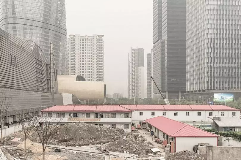 Dust Never Sleeps: Fotógrafo explora as paisagens urbanas de Xangai 3452_18