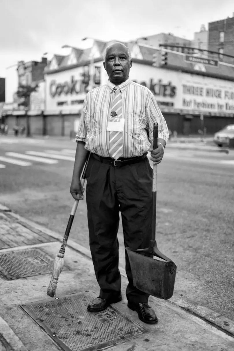 Fotografier av New York Citys bisarre hverdag i svart-hvitt 3464_7