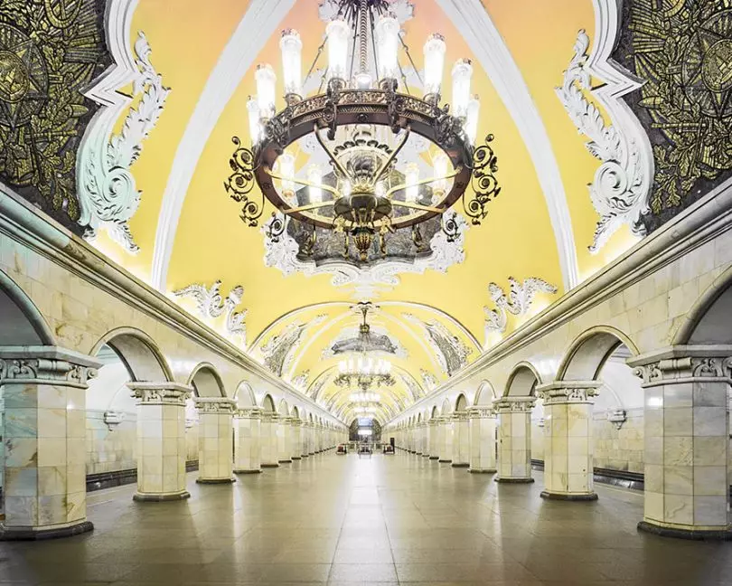 Der Fotograf fängt die Schönheit von Moskaus opulenten Metrostationen ein 3469_4