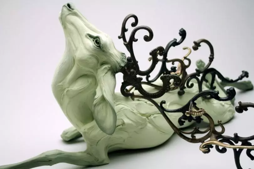 Smukke vilde dyreskulpturer, der udforsker ekstremerne af menneskelige følelser 3497_14