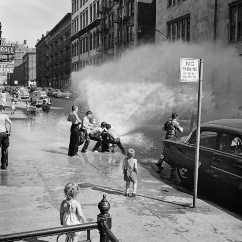 Den grova NY- och Chicago-fotograferingen av Vivian Maier hedrades i London-utställningen 3528_9