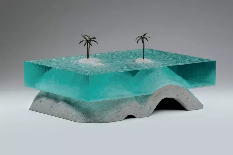 Käsitsi lõigatud klaasist skulptuurid, mis jäädvustavad ookeani ilu