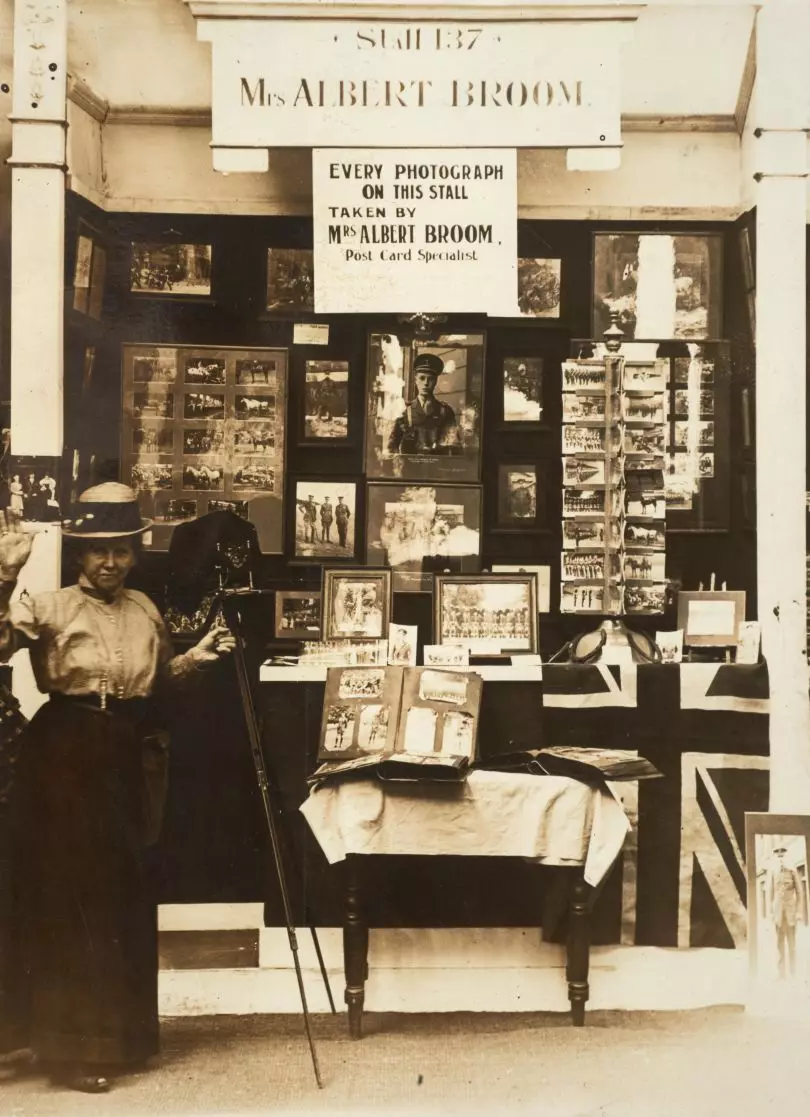 První velká výstava Christiny Broom: Neopěvovaná průkopnice britské tiskové fotografie 3552_3