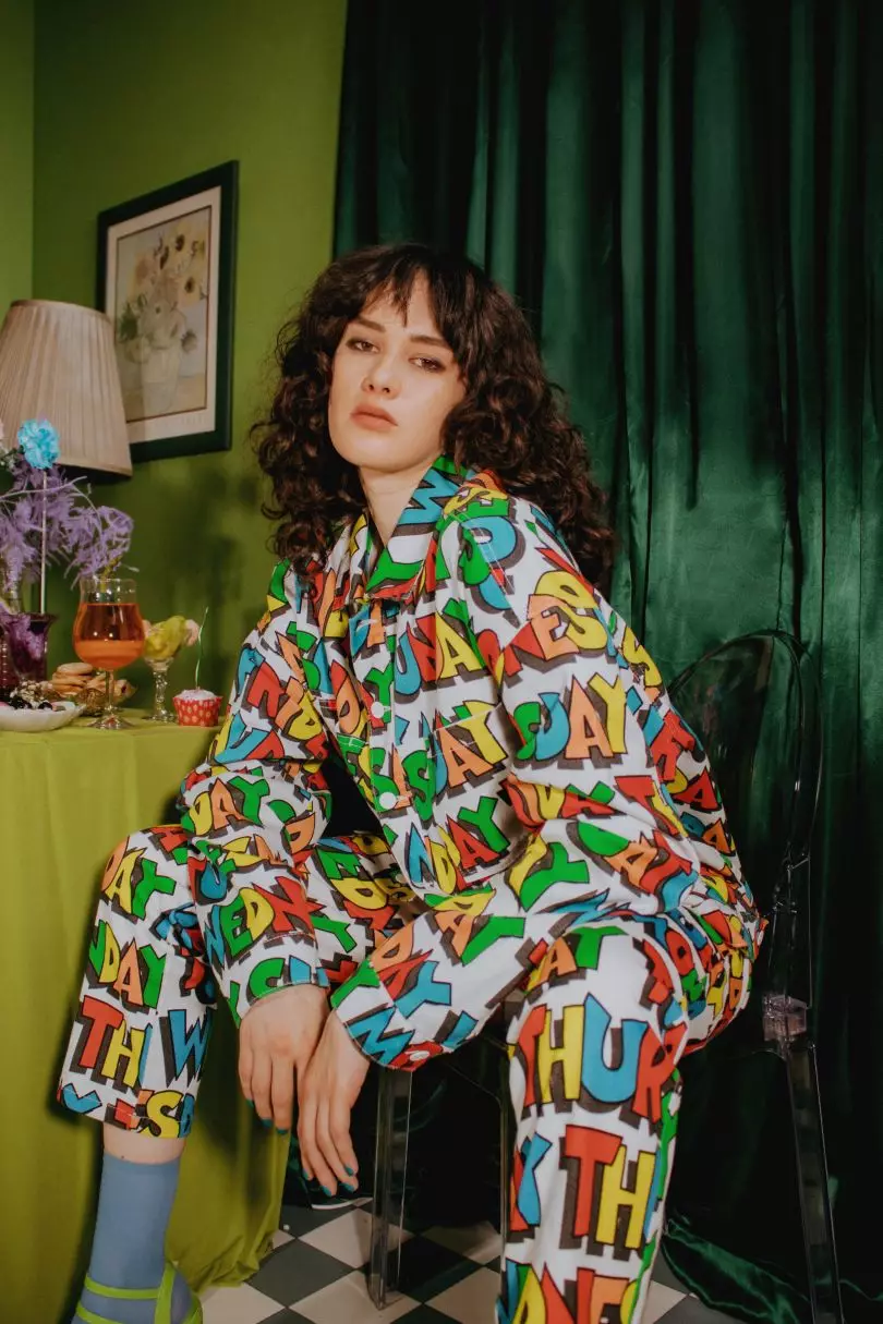 Lazy Oaf 20-солагии зодрӯзи худро бо коллексияи нав ҷашн мегирад, ки услубҳои барҷастатарини худро дубора ихтироъ мекунад 357_4