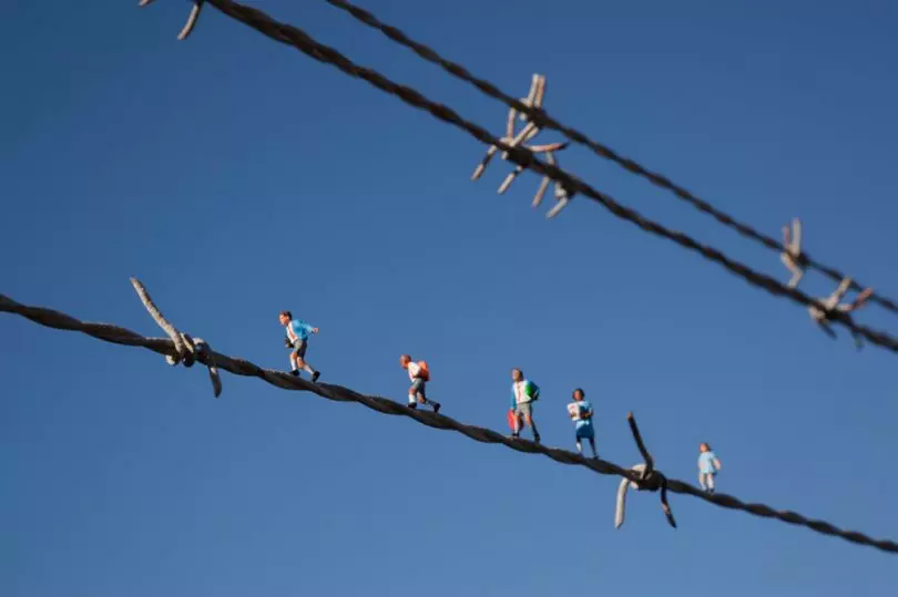 Un village modèle mondial avec des personnages miniatures à vos pieds, capturés par une caméra 4036_18