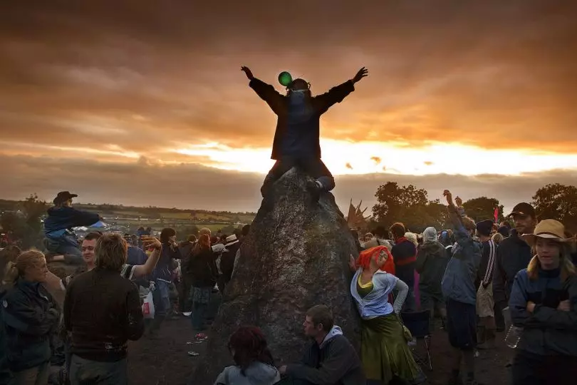 Glastonbury 2005 Stone Circle fotograaf krediet Barry Lewis