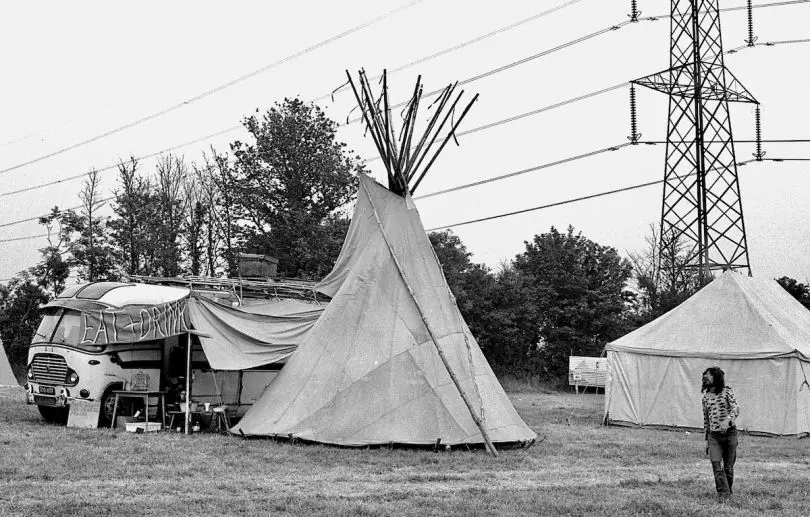 Il-kreditu tal-fotografu ta' Glastonbury fl-1979 Dave Walkling