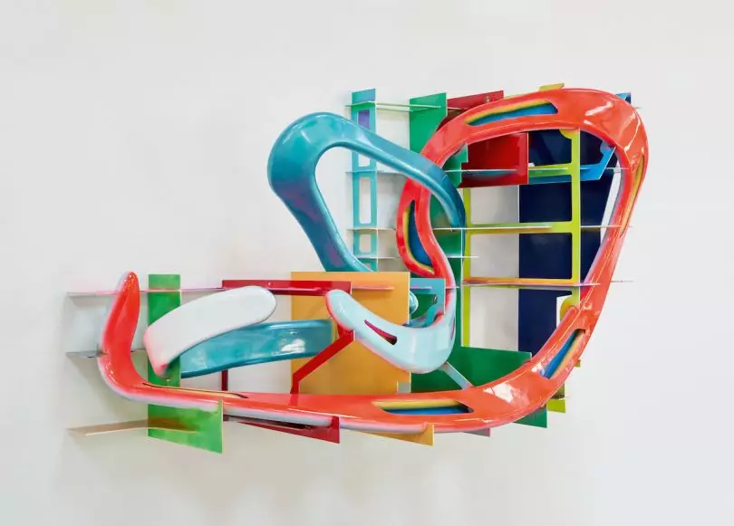 Frank Stella, Leeuwarden II, 2017, metallo dipinto, 171 x 295 x 106 cm. Credito immagine: opera d'arte © Frank Stella (pagine 34-5)