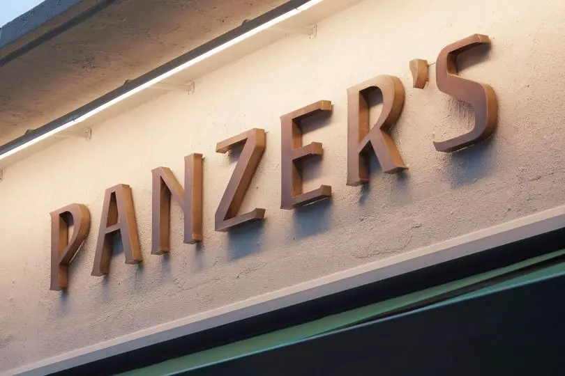 Aqui, a sutil e moderna atualização da marca da Panzer's Deli & Grocery 4289_5