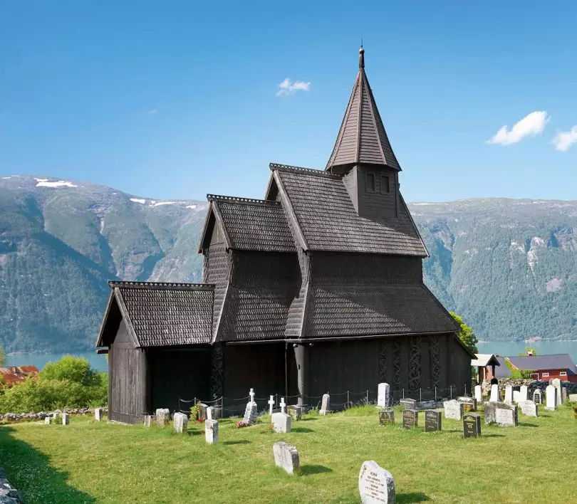 Biserica Urnes, Ornes, Norvegia, secolul al XII-lea, Anonim. Credit foto: Jan Wlodarczyk (pagina 94)