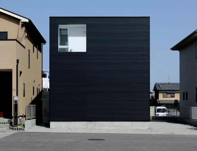 House of Kashiba, Kashiba, Japonsko, 2009, Horibe Associates. Fotografický kredit: Naoko Architect Office (strana 52)