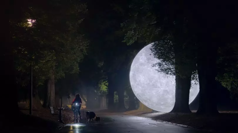 La luna protagoniza el último anuncio de OnePlus, fotografiado por Michael Gracey 4511_2