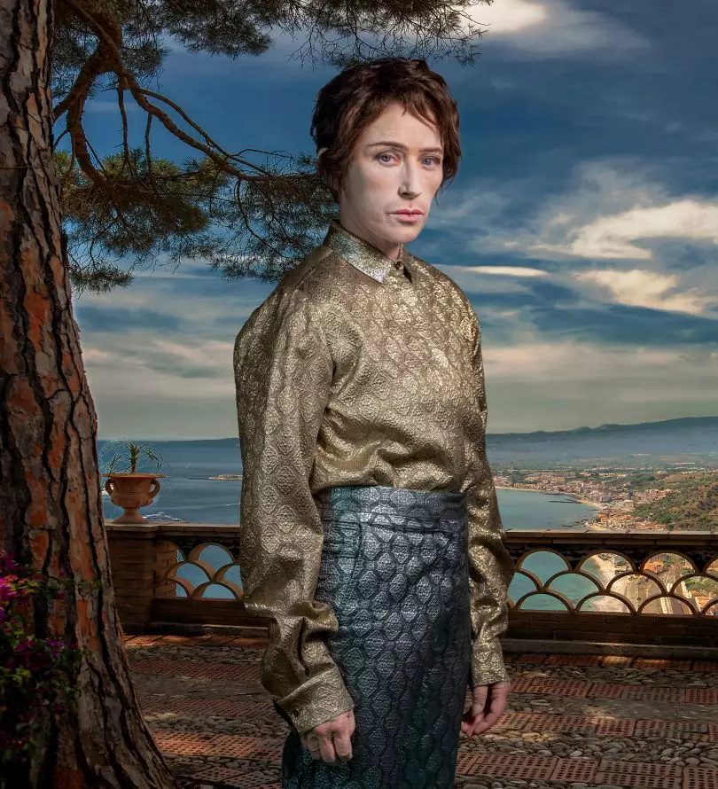 Cindy Sherman Untitled # 603, 2019 dye sublimation printed 84 3/4 x 77 inches 215.3 x 195.6 cm. Iteriba ti olorin ati Metro Pictures, New York