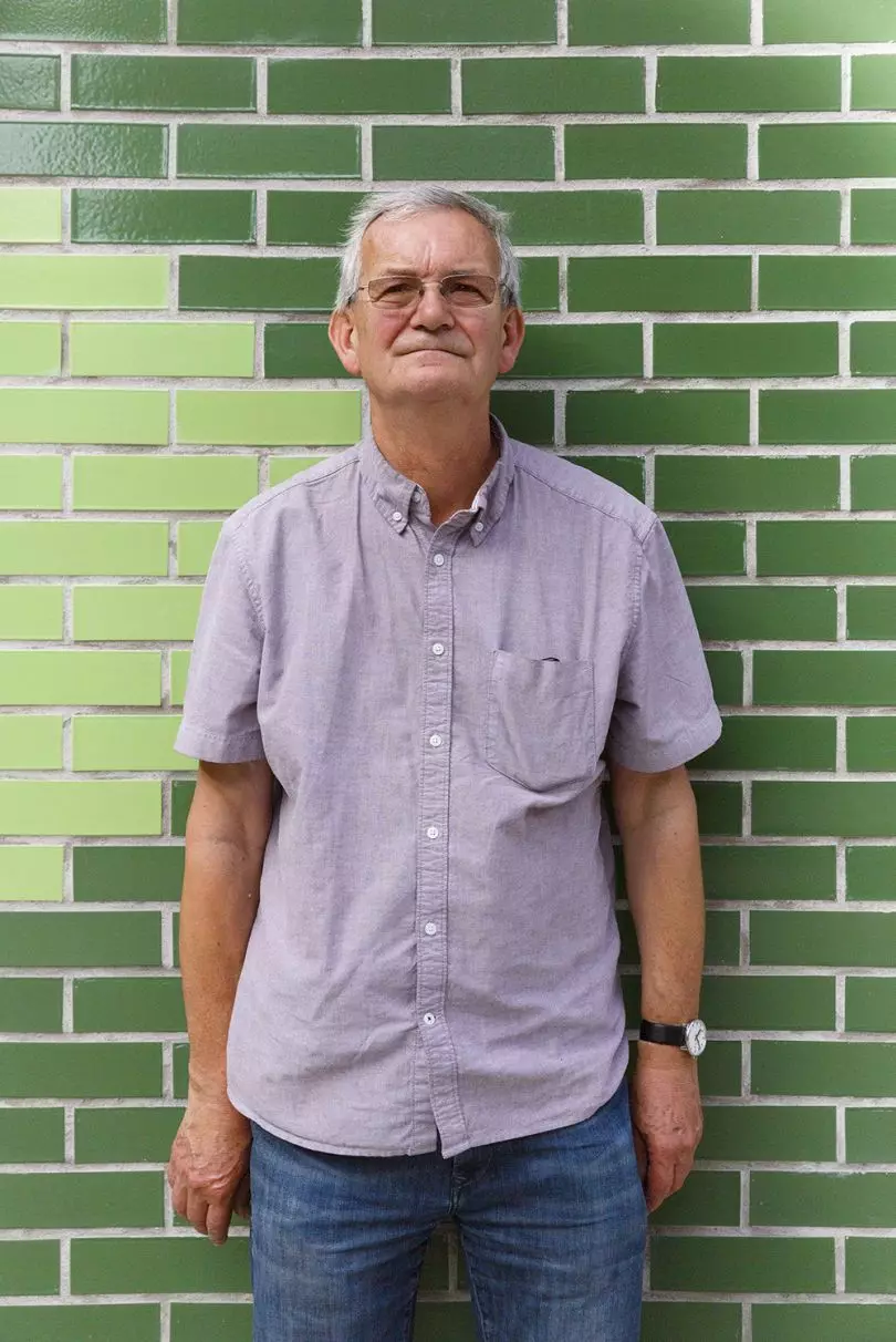 Martin Parr në Fondacionin Martin Parr, Bristol, 2017 © Louis Little