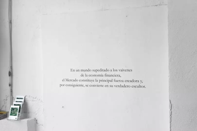 ستېفانې ھېرنىڭ رەسىم ھەيكەللىرى چەكسىز ئىقتىسادنىڭ ئېشىش ئۇقۇمىنى مەسخىرە قىلىدۇ 4808_8