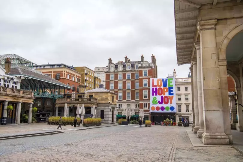 Ihe osise Anthony Burrill kacha arụ ọrụ ruo taa ekpughere na Covent Garden dị ka akwụkwọ ozi ịhụnanya na London 4903_5