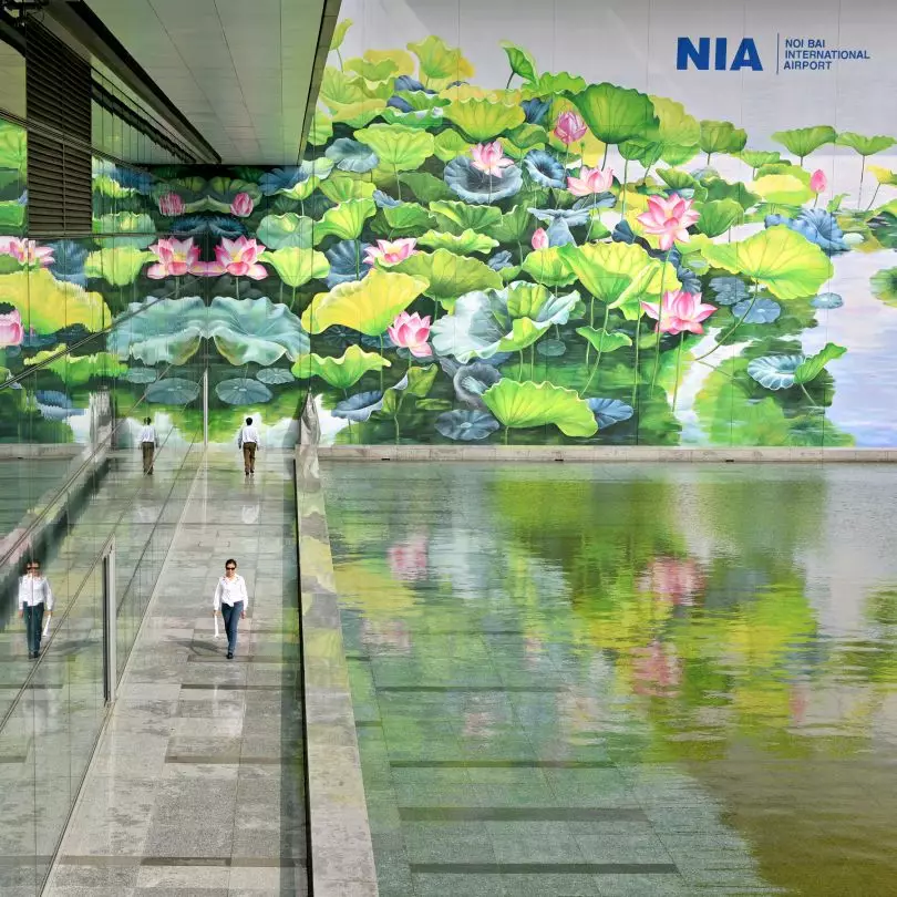 I-Twin Lotus Murals e-Noi Bai Airport Murals kaNguyen Thi Thu Thuy. Owinile Esigabeni Sokuklama Komphakathi, 2018-2019.