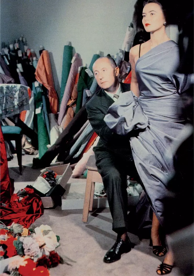 Christian Dior su modeliu Sylvie, apie 1948 m. Christian Dior sutikimu