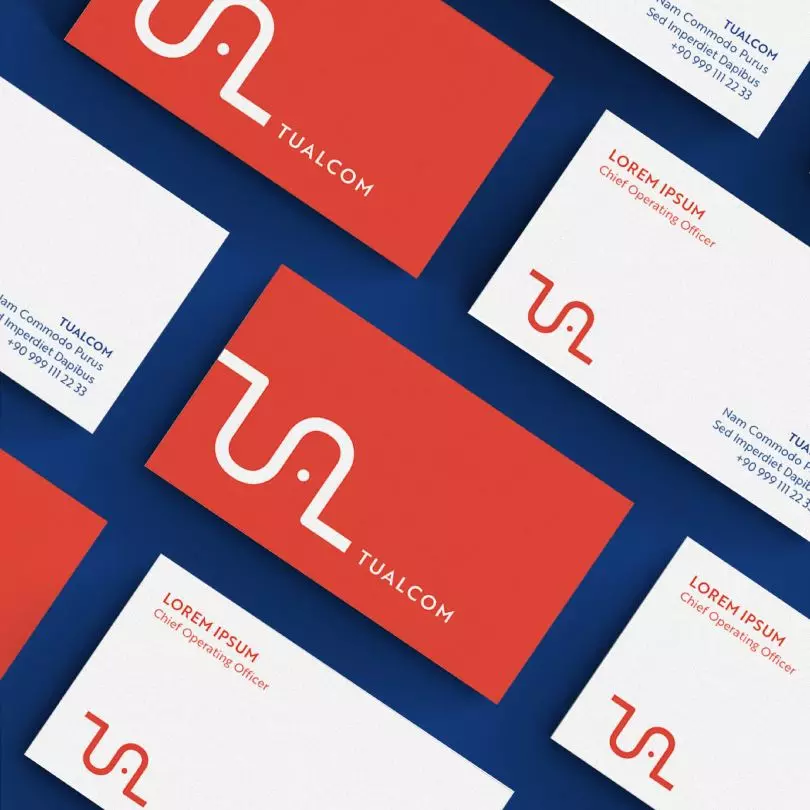 Kenarkose Creative 的 Tualcom 标志和品牌标识。 2019-2020 年图形和视觉传达设计类别的获胜者。