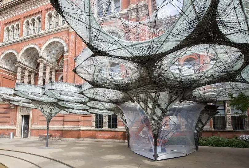 Robot crafts incredible art installation inspired by beetles at London's V&A 5059_9