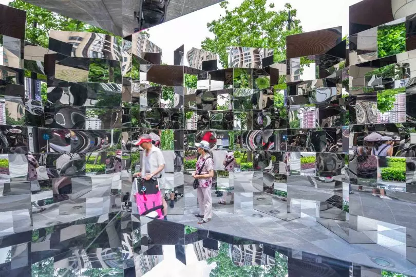 Ring Chain: Giant mirrored sculpture becomes permanent fixture in China 5147_4