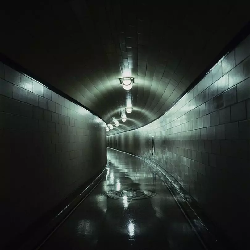 Jane und Louise Wilson, South Corridor, Hoover Dam, Las Vegas, 1999