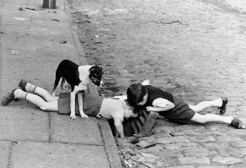 Manchester, 1963, Shirley Baker © Estate of Shirley Baker / Βιβλιοθήκη εικόνων Mary Evans