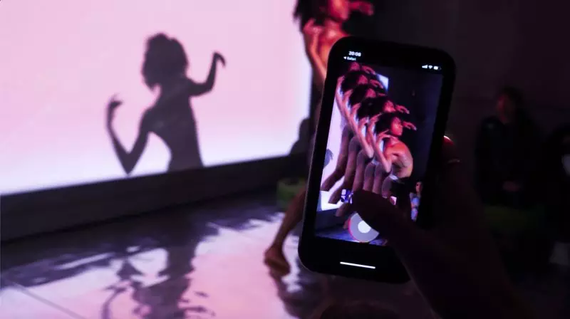 Галерија ФАЦТ покреће облачић за нову шему онлајн наручивања за уметнике у изолацији