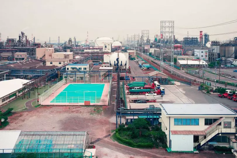 Ukishimacho: una gran metròpolis industrial es desplega sota un cel ple de smog 5416_7