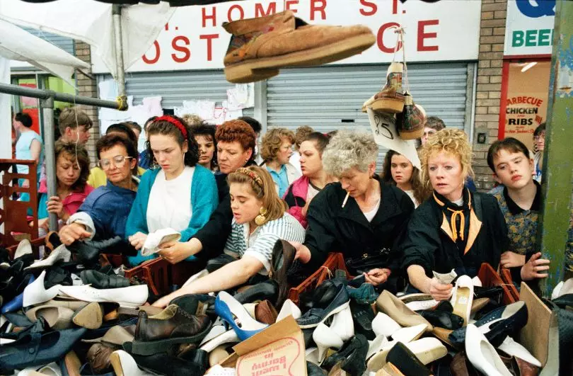 В поисках пары (цветной фильм), 1990 © Том Вуд предоставлено RRB Photobooks