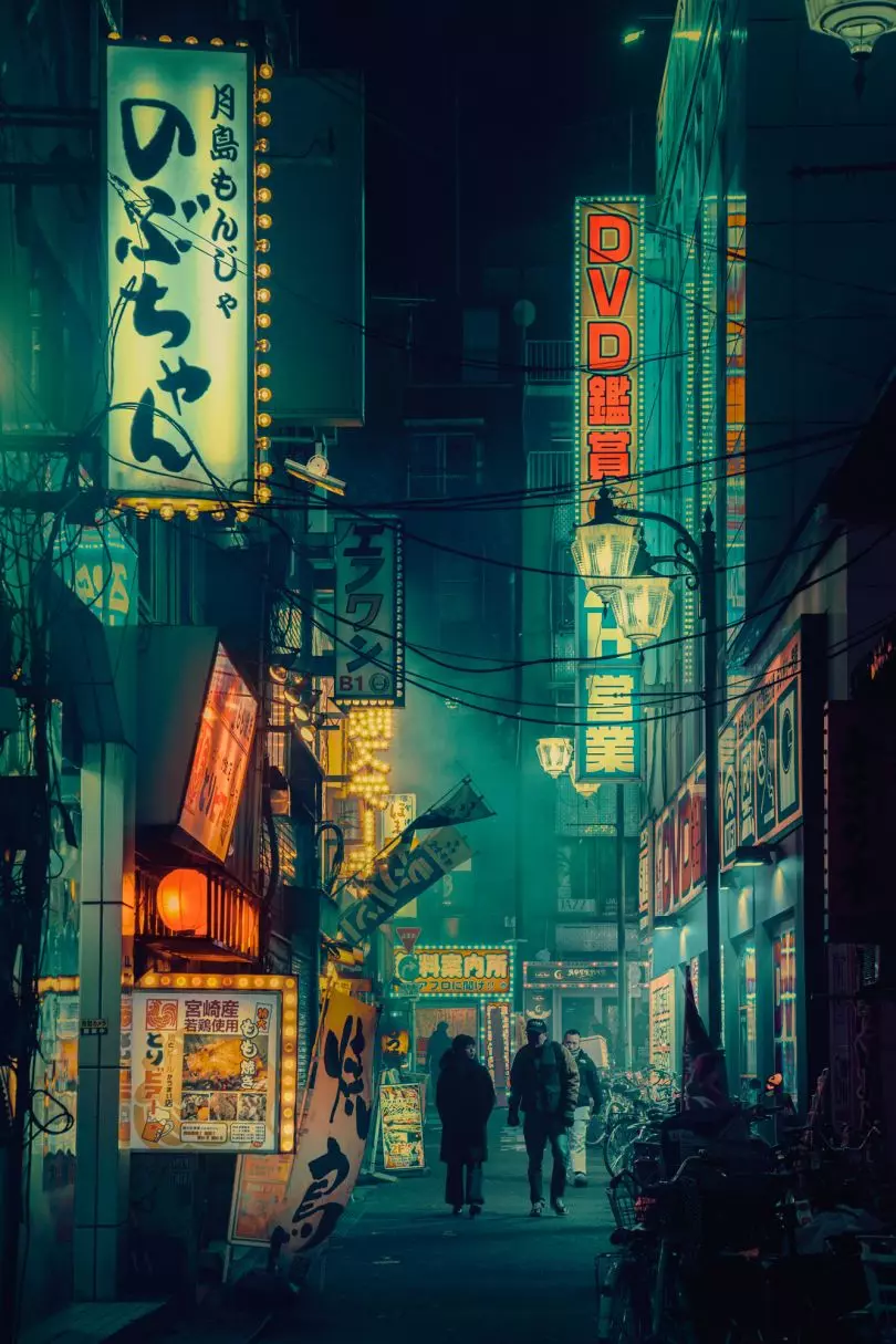 La monografia di debutto di Liam Wong è un'esplorazione ispirata al cyberpunk di una Tokyo notturna intrisa di neon 5548_5