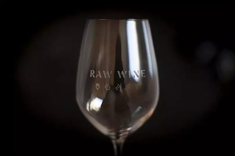 Raw Wine באַקומען אַ געשמאַק נייַע אידענטיטעט דאַנק צו די קאָונטער פרעסע 5682_9