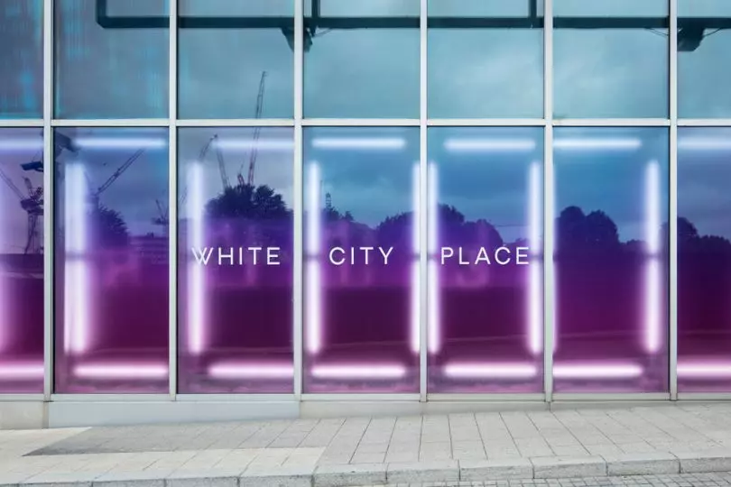 White City Place: una marca cinética para la creativa White City de Londres 5691_7