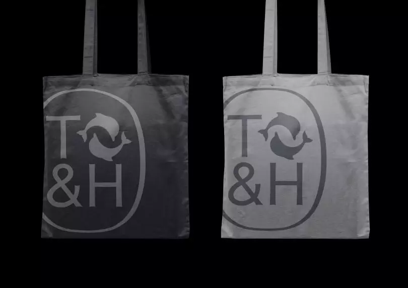 © Thames & Hudson Tote çantaları