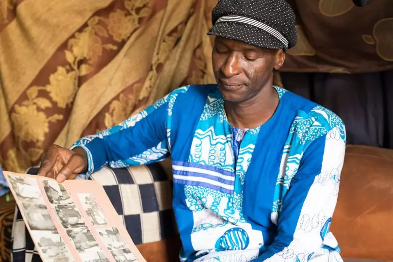 Malian band and WaterAid ambassadors Songhoy Blues revisit Malick Sidibé's iconic 1960s portrait studio 5763_6