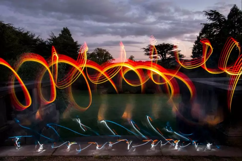 Photographies « light painting » qui célèbrent la beauté de la musique et de la danse bhangra 5766_10