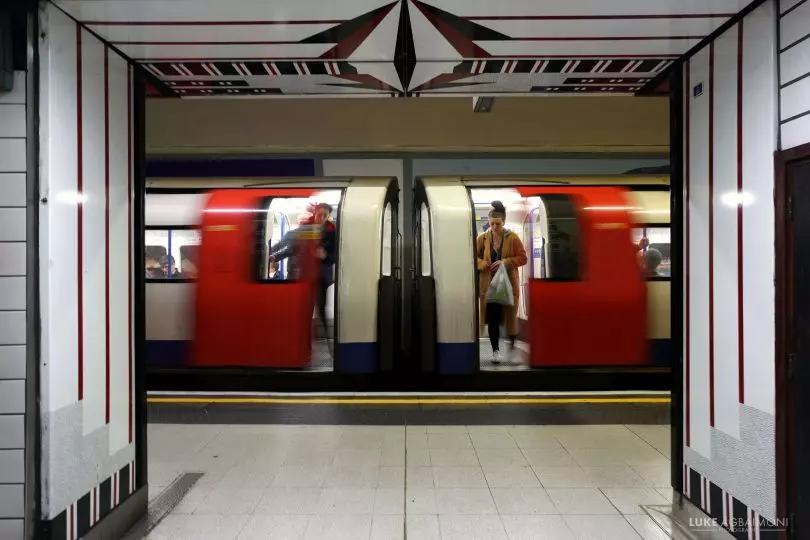 The Tube Mapper: Poslání fotografa Luka Agbaimoniho zdokumentovat každou stanici londýnského metra 5773_8