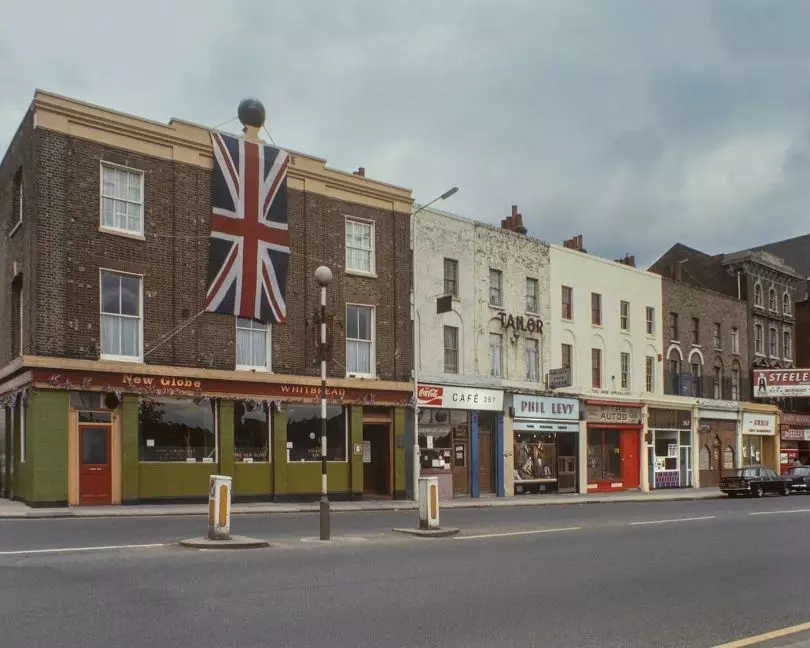 Mile End Road, 1977 წელი