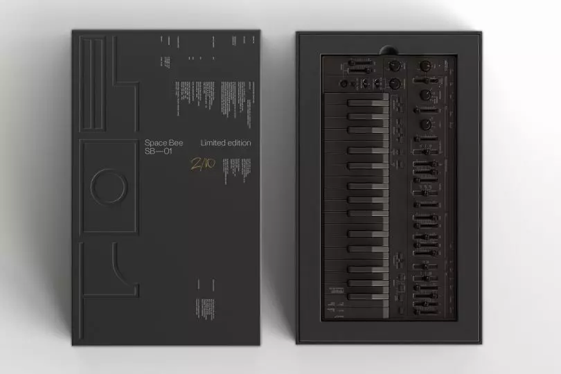 Kurppa Hosk's smart typographic designs for new awesome synthesiser Superlative 6032_7