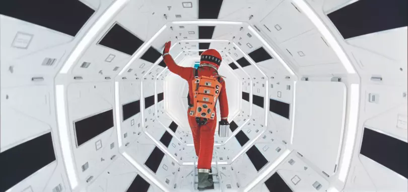 2001: A Space Odyssey กำกับโดย สแตนลีย์ คูบริก (1965–68; GB/สหรัฐอเมริกา) ภาพนิ่ง. © Warner Bros. Entertainment Inc.